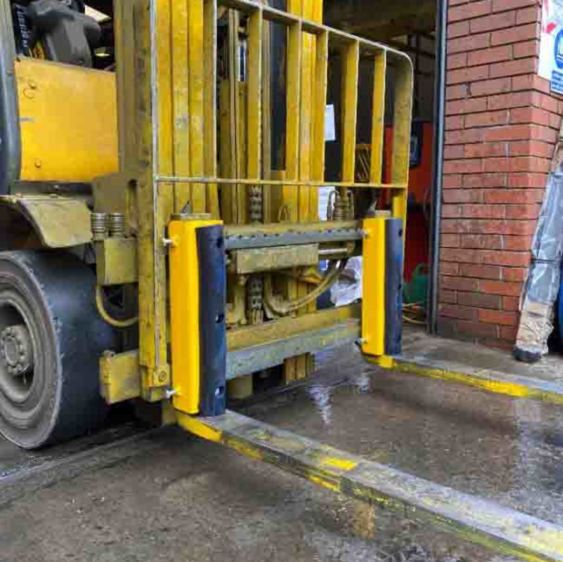 5 Useful Attachments That Can Prevent Forklift Forks From Damaging Your ...